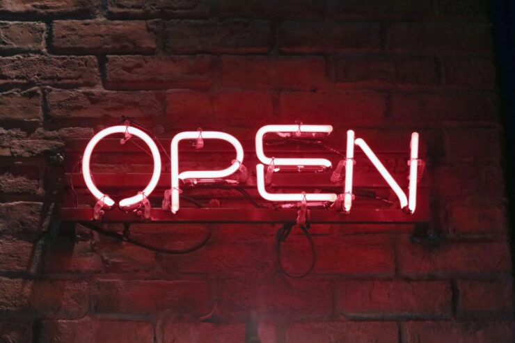 Neon Signs in Advertising: 5 Benefits and How to Use Them Properly ...